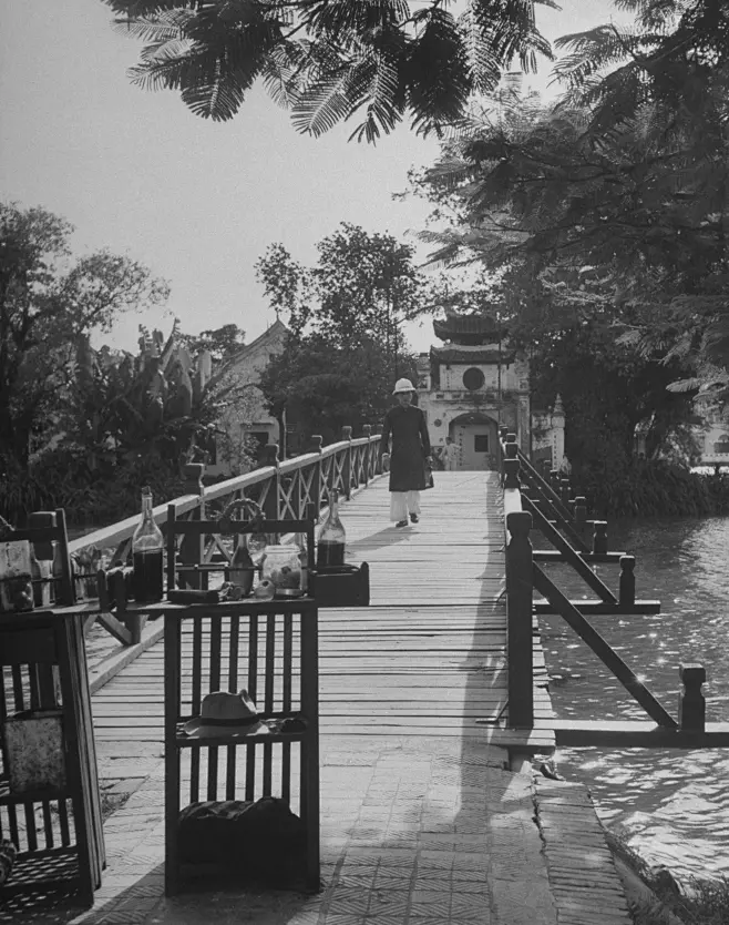 伯恩斯的中国摄影集.By Jack Birns.美国生活杂志.1947至1949年.带英文书签_页面_0319-花瓣网